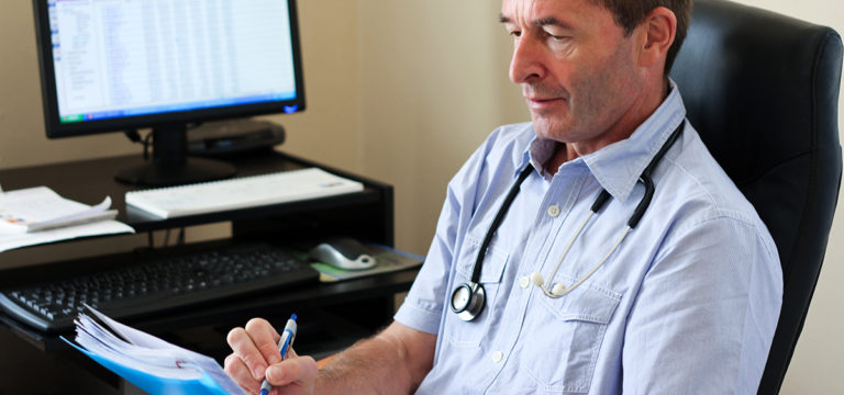 Accessing or Correcting Medical Records | Éducaloi